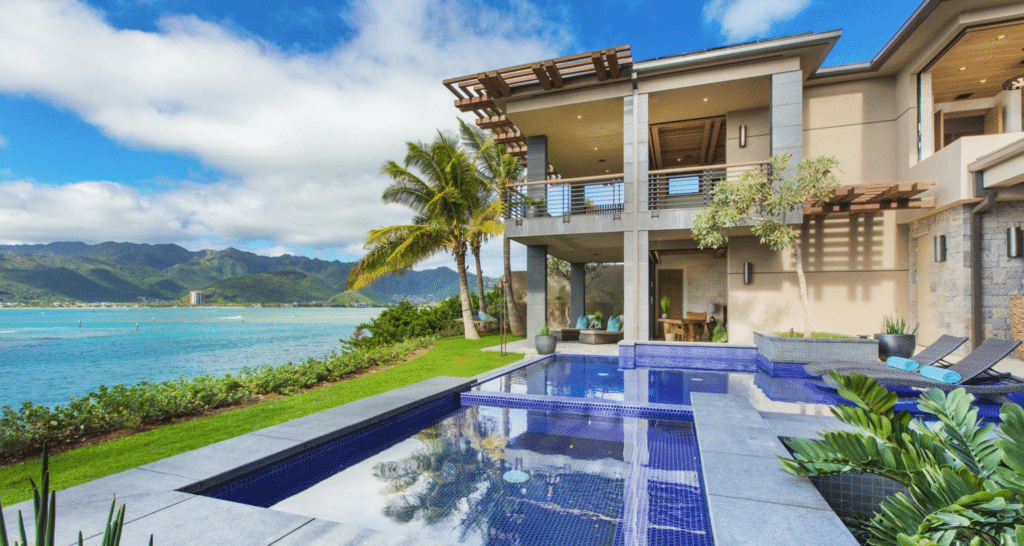 Five Spectacular Oceanfront Vacation Rentals in Hawaii – Gather Vacations